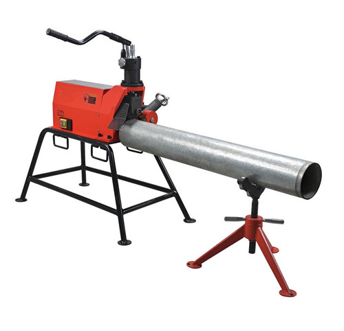 Grooving machine to be processed pipe mouth should be smooth,